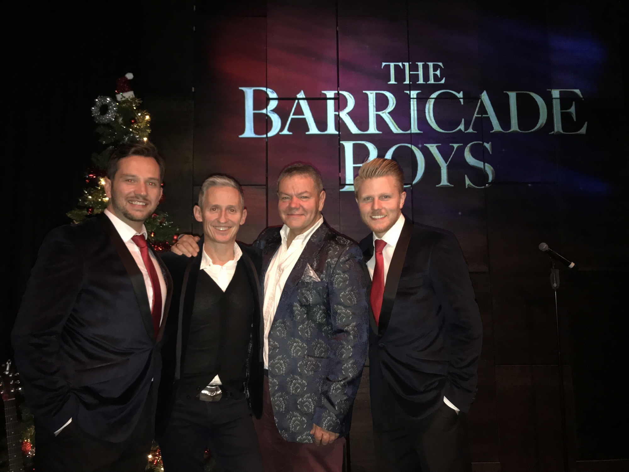 HOME | Simon Schofield