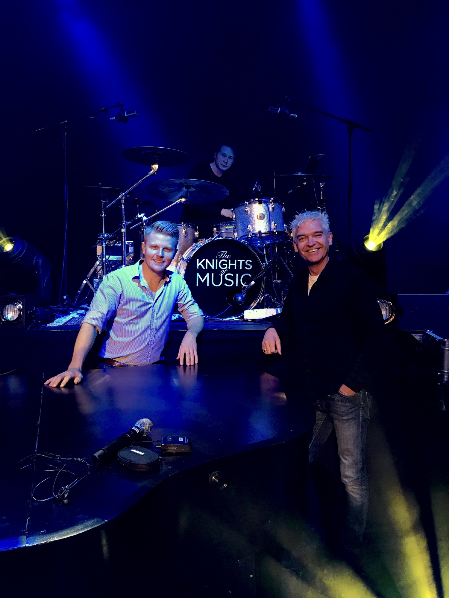 HOME | Simon Schofield